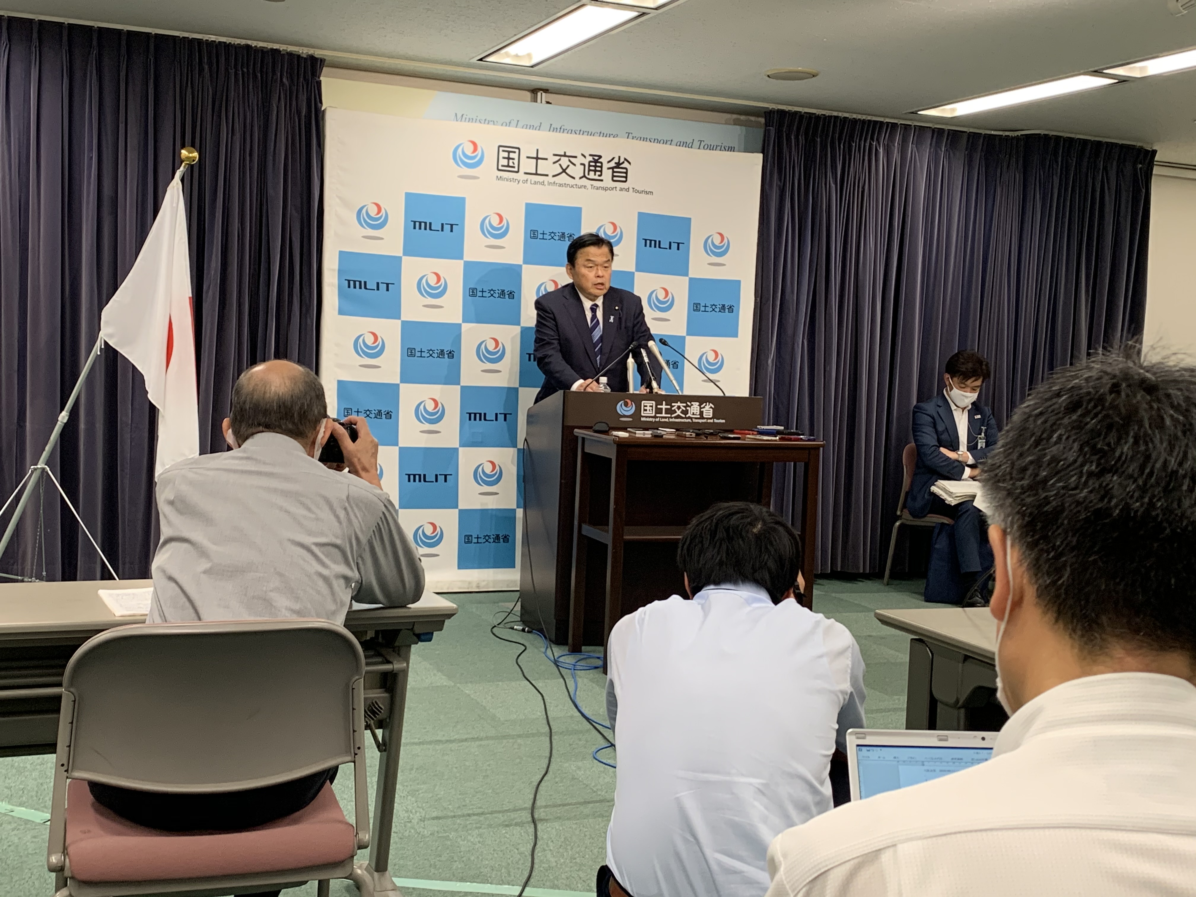 就任1周年で「記者クラブの皆様ありがとうございました」 | マガジンXニュース