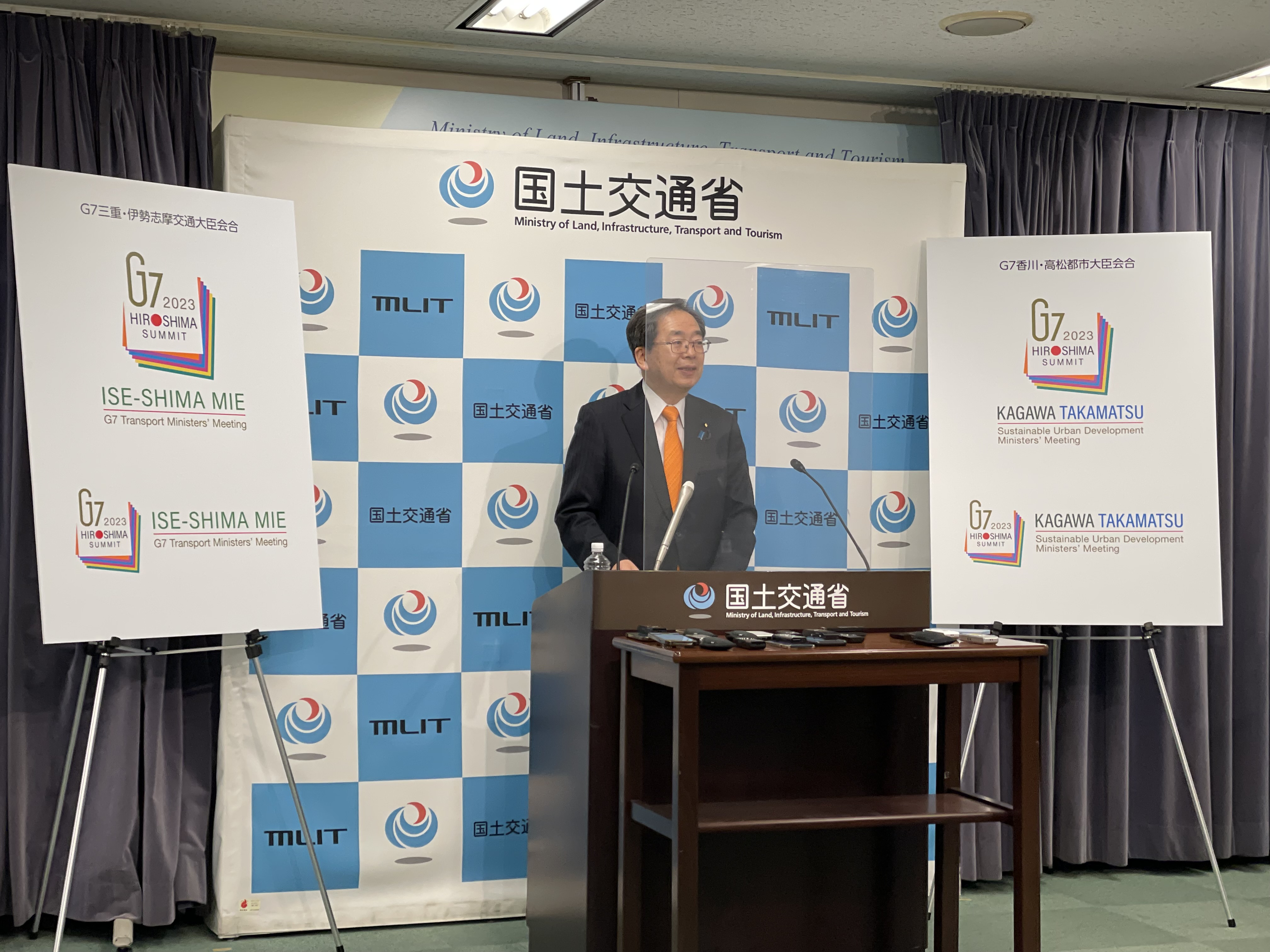 「高速道路無料化しない」が2115年に。その後も不透明!! | マガジンXニュース